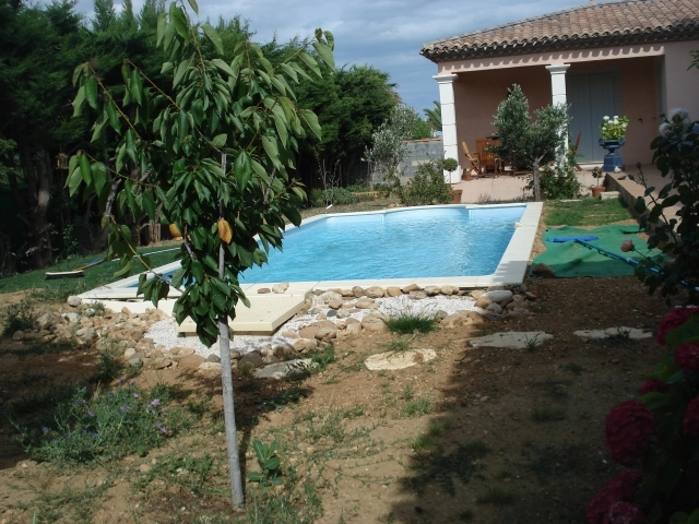 Entretien gazon synthétique dans l’Hérault - Nos réalisations ...